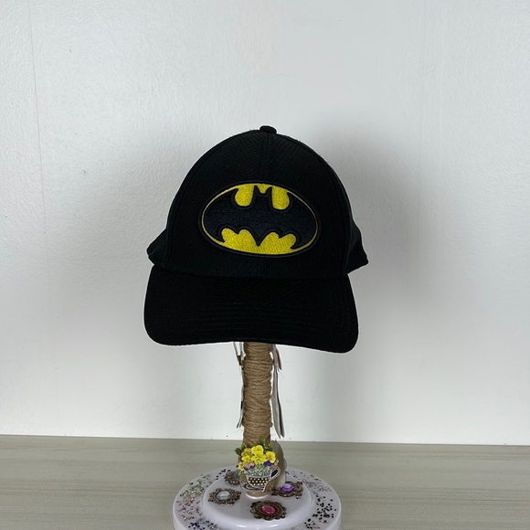 Batman | Accessories | Batman Hat Mens One Size Black And Yellow ...